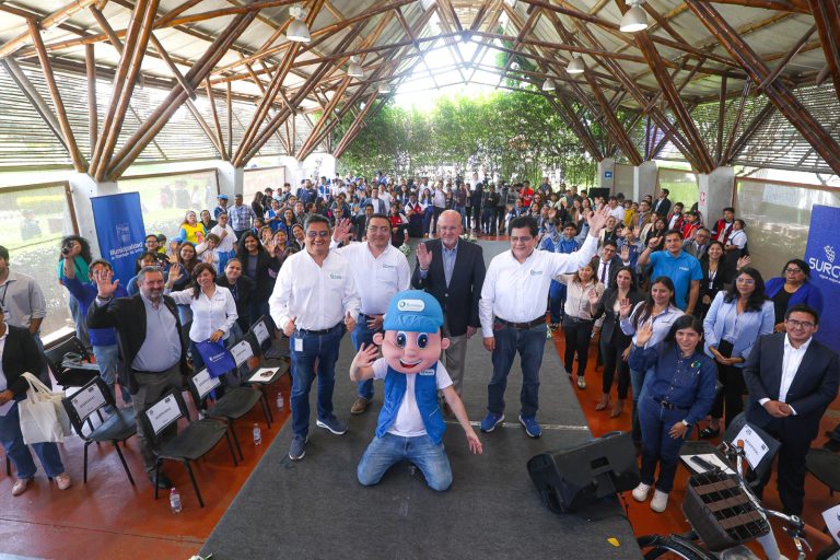 Participa en premiación de ExpoAgua Educativa, evento que expone los ...